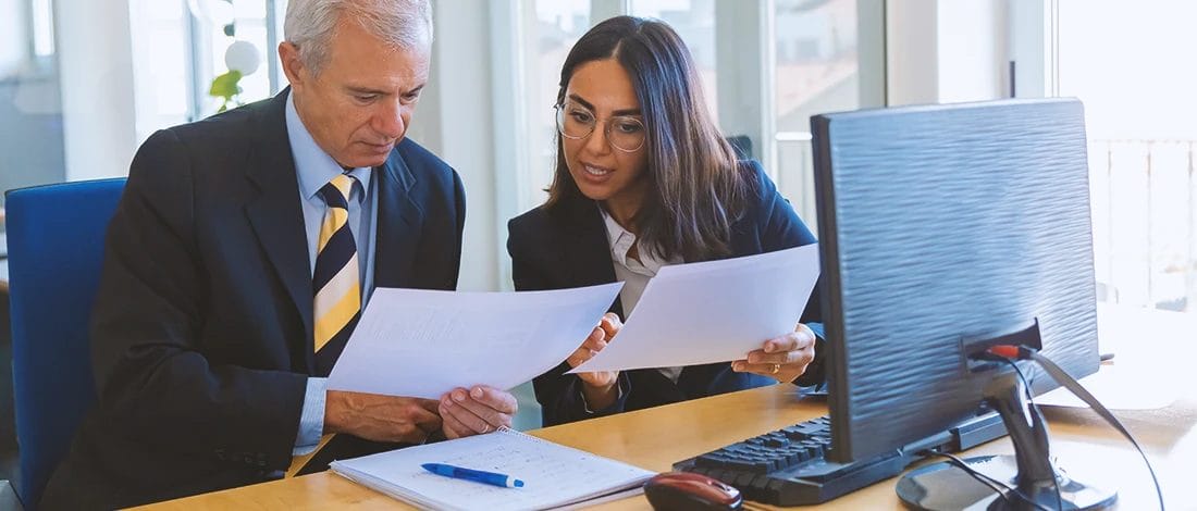 Paralegal vs Legal: Differences, Duties & Responsibilities